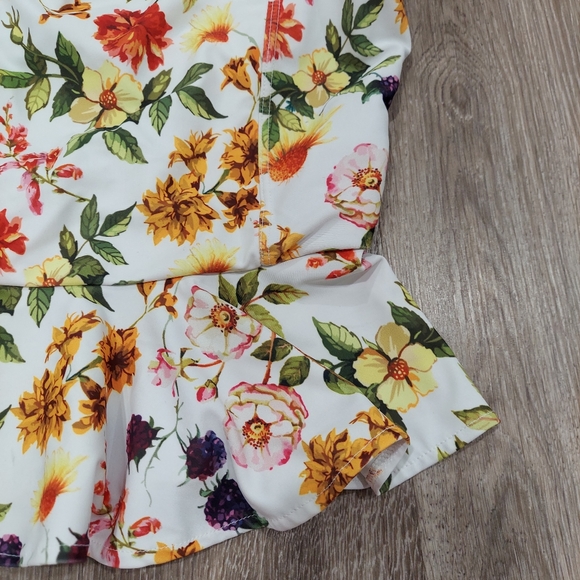 Janela Bay | Swim | Janela Bay White Floral Swim Top | Poshmark